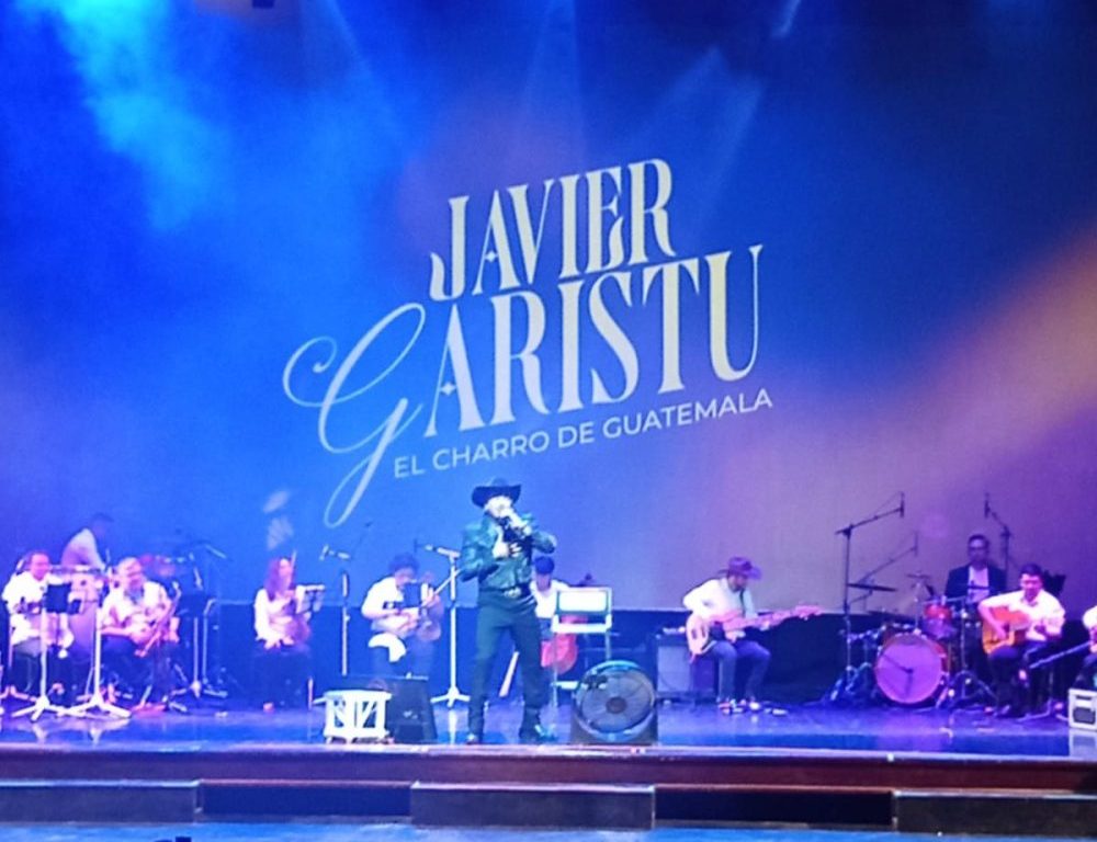 Javier Garistú emociona con su “Serenata para Mamá” y reafirma su ...
